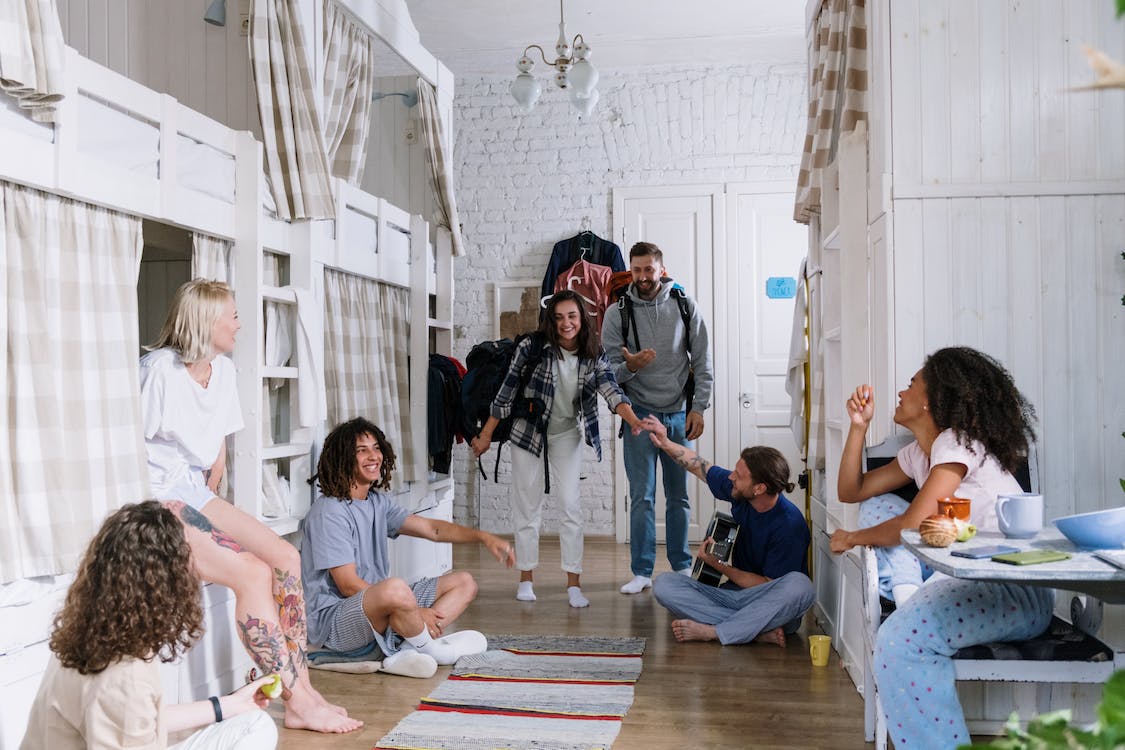 How to Live Hostel Life Complete Guidance
